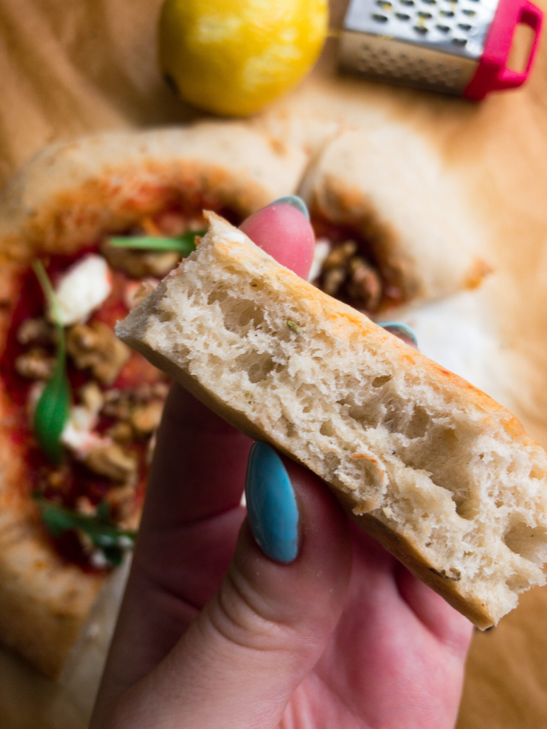 Pizza auf zwei Arten mit selbstgemachtem Teig – Rezepte | Foodblog ...